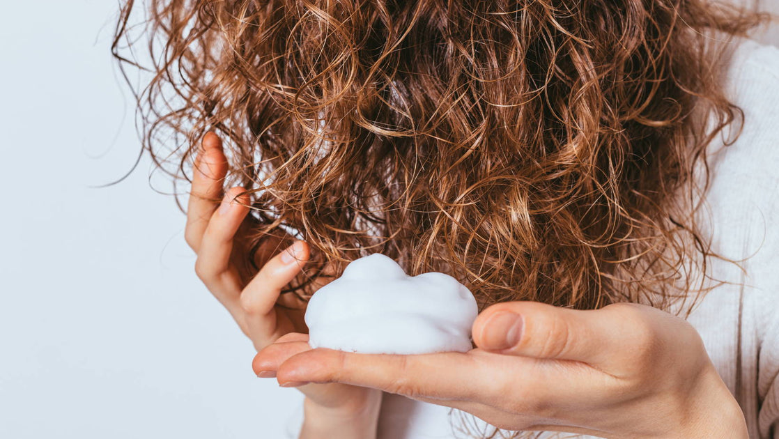 4 Benefits of Using a Hair Foam on Your Curly Hair – Miribel Naturals